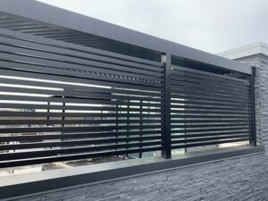 Privacy Slat Walls & Partitions - Vizor Shade Systems