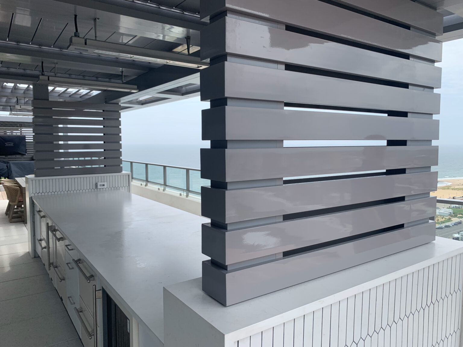 Privacy Slat Walls & Partitions - Vizor Shade Systems